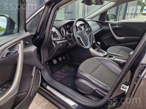Melns Opel Astra 2011 Liepāja, ar dzinēja tilpumu 1.40 L un nobraukumu 277 tūkst. km par 3990 €, foto 13 vietnē AUTOMOTO.COM.LV