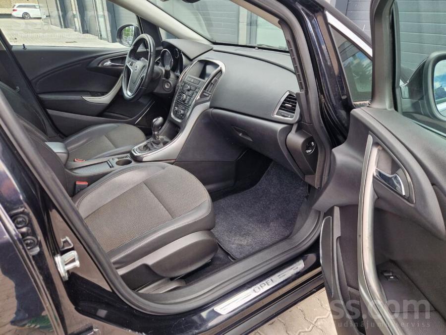 Melns Opel Astra 2011 Liepāja, ar dzinēja tilpumu 1.40 L un nobraukumu 277 tūkst. km par 3990 €, foto 14 vietnē AUTOMOTO.COM.LV