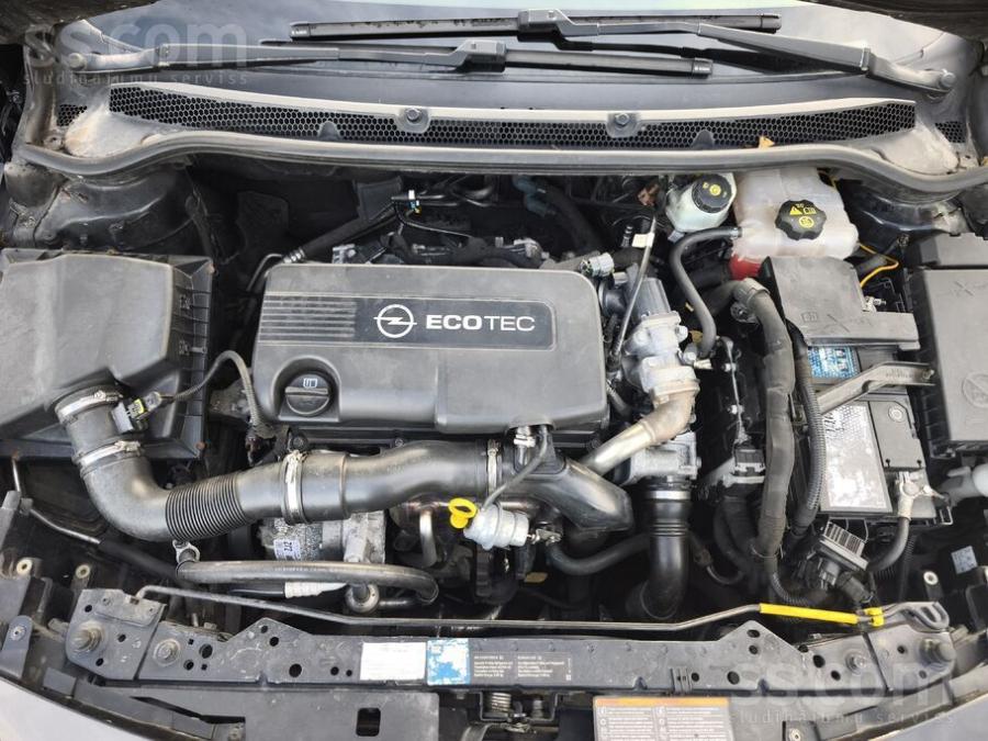 Black Opel Astra 2011 in Bauska, with an engine capacity of 1.70 L and mileage of 341 thousand km for 2550 €, photo 12 on AUTOMOTO.COM.LV