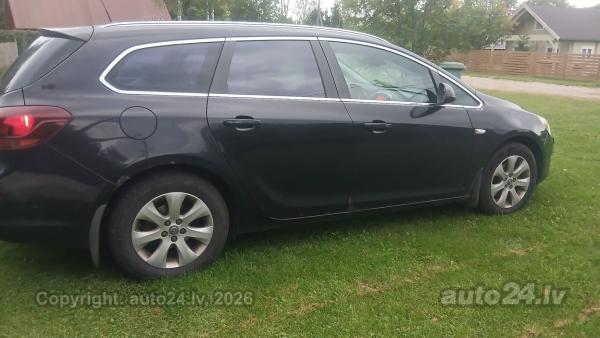 Melns Opel Astra 2011 Tallina, ar dzinēja tilpumu 1.40 L un nobraukumu 265 tūkst. km par 2400 €, foto 3 vietnē AUTOMOTO.COM.LV
