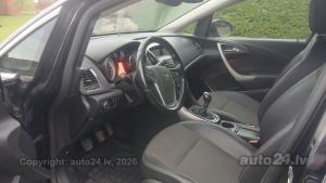 Melns Opel Astra 2011 Tallina, ar dzinēja tilpumu 1.40 L un nobraukumu 265 tūkst. km par 2400 €, foto 6 vietnē AUTOMOTO.COM.LV