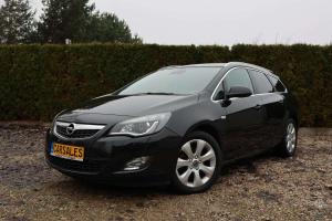 Melns Opel Astra 2012 Alīta, ar dzinēja tilpumu 1.70 L un nobraukumu 242 tūkst. km par 3400 €, foto  vietnē AUTOMOTO.COM.LV