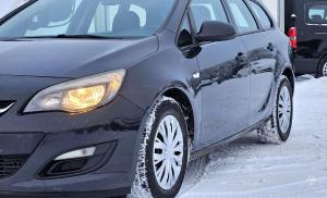 Black Opel Astra 2012 in Taurage, with an engine capacity of 1.25 L and mileage of 269 thousand km for 2900 €, photo 2 on AUTOMOTO.COM.LV