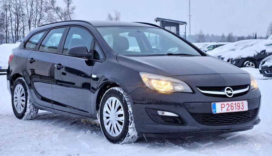 Black Opel Astra 2012 in Taurage, with an engine capacity of 1.25 L and mileage of 269 thousand km for 2900 €, photo 3 on AUTOMOTO.COM.LV