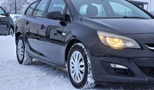 Black Opel Astra 2012 in Taurage, with an engine capacity of 1.25 L and mileage of 269 thousand km for 2900 €, photo 4 on AUTOMOTO.COM.LV
