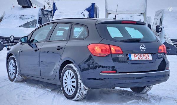 Black Opel Astra 2012 in Taurage, with an engine capacity of 1.25 L and mileage of 269 thousand km for 2900 €, photo 5 on AUTOMOTO.COM.LV