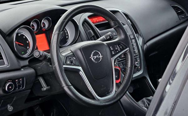 Melns Opel Astra 2012 Tauragė, ar dzinēja tilpumu 1.25 L un nobraukumu 269 tūkst. km par 2900 €, foto 11 vietnē AUTOMOTO.COM.LV
