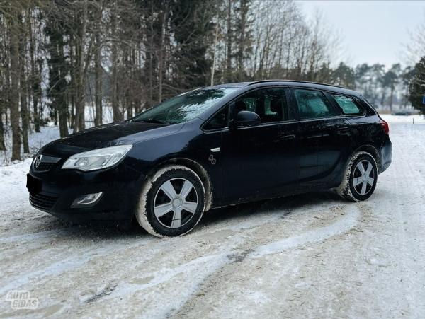 Melns Opel Astra 2012 Radviliškis, ar dzinēja tilpumu 1.40 L un nobraukumu 197 tūkst. km par 2700 €, foto 3 vietnē AUTOMOTO.COM.LV