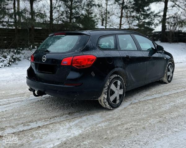 Melns Opel Astra 2012 Radviliškis, ar dzinēja tilpumu 1.40 L un nobraukumu 197 tūkst. km par 2700 €, foto 5 vietnē AUTOMOTO.COM.LV