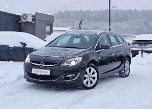 Black Opel Astra 2012 in Vilnius, with an engine capacity of 1.69 L and mileage of 282 thousand km for 4450 €, photo 4 on AUTOMOTO.COM.LV