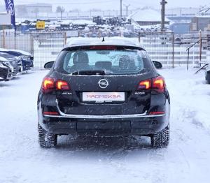Black Opel Astra 2012 in Vilnius, with an engine capacity of 1.69 L and mileage of 282 thousand km for 4450 €, photo 10 on AUTOMOTO.COM.LV