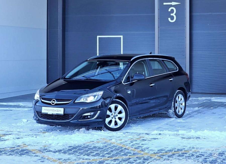 Black Opel Astra 2012 in Vilnius, with an engine capacity of 1.69 L and mileage of 282 thousand km for 4450 €, photo 8 on AUTOMOTO.COM.LV