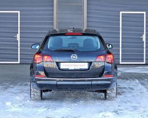Black Opel Astra 2012 in Vilnius, with an engine capacity of 1.69 L and mileage of 282 thousand km for 4450 €, photo 10 on AUTOMOTO.COM.LV