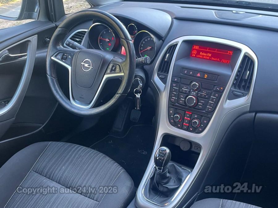 Melns Opel Astra 2012 Tartu, ar dzinēja tilpumu 1.70 L un nobraukumu 245 tūkst. km par 3990 €, foto 7 vietnē AUTOMOTO.COM.LV
