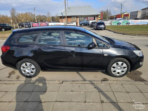Melns Opel Astra 2012 Viļņa, ar dzinēja tilpumu 1.30 L un nobraukumu 205 tūkst. km par 2700 €, foto 4 vietnē AUTOMOTO.COM.LV
