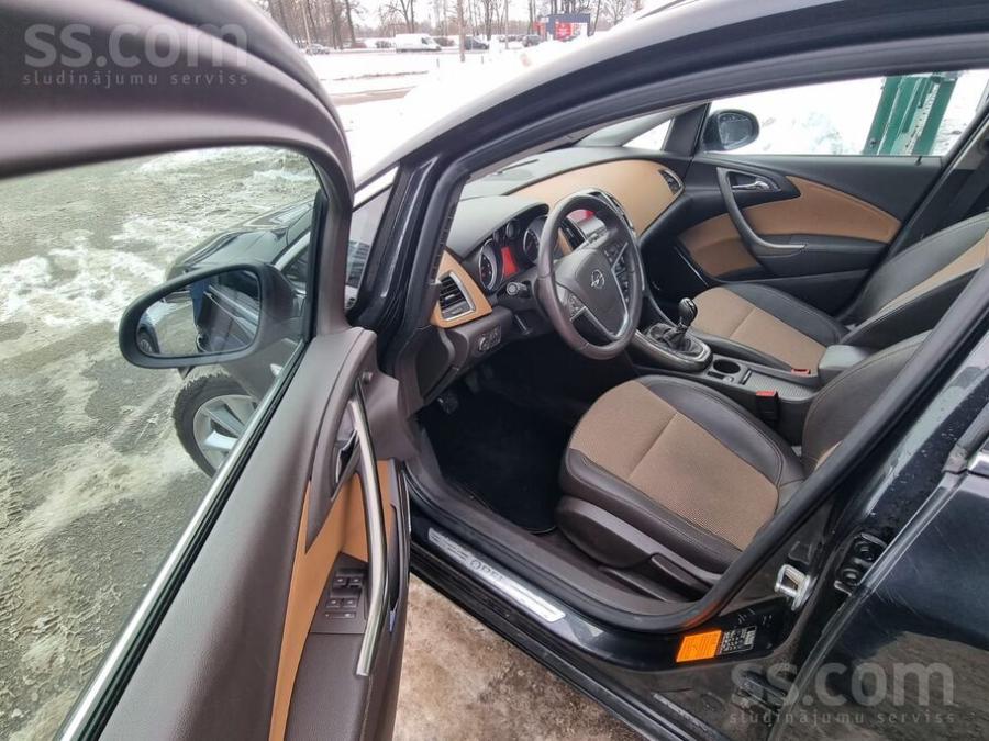 Черный Опель Астра 2012 в Рига, объемом двигателя 1.60 л и пробегом 170 тыс. км за 5400 €, фото 10 на AUTOMOTO.COM.LV