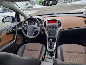 Черный Опель Астра 2012 в Рига, объемом двигателя 1.60 л и пробегом 170 тыс. км за 5400 €, фото 11 на AUTOMOTO.COM.LV