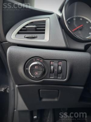 Black Opel Astra 2012 in Riga, with an engine capacity of 1.70 L and mileage of 211 thousand km for 4500 €, photo 18 on AUTOMOTO.COM.LV