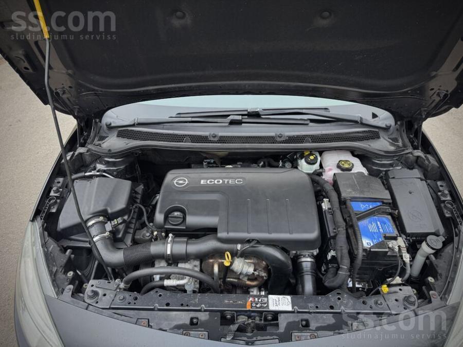 Black Opel Astra 2012 in Riga, with an engine capacity of 1.70 L and mileage of 211 thousand km for 4500 €, photo 26 on AUTOMOTO.COM.LV