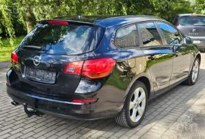 Melns Opel Astra 2012 Rīga, ar dzinēja tilpumu 1.60 L un nobraukumu 278 tūkst. km par 4800 €, foto 3 vietnē AUTOMOTO.COM.LV