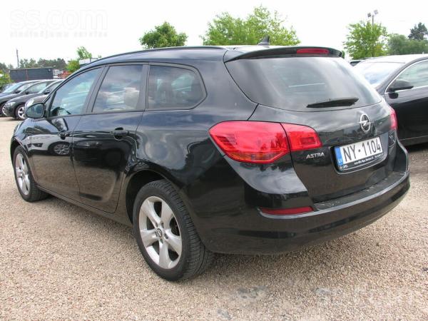 Melns Opel Astra 2012 Rīga, ar dzinēja tilpumu 1.70 L un nobraukumu 0 tūkst. km par 4350 €, foto 4 vietnē AUTOMOTO.COM.LV