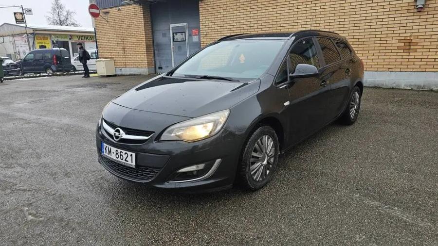 Melns Opel Astra 2012 Rīga, ar dzinēja tilpumu 1.70 L un nobraukumu 294 tūkst. km par 2450 €, foto 1 vietnē AUTOMOTO.COM.LV