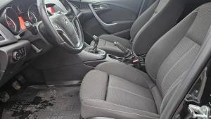 Melns Opel Astra 2012 Rīga, ar dzinēja tilpumu 1.70 L un nobraukumu 294 tūkst. km par 2450 €, foto 10 vietnē AUTOMOTO.COM.LV