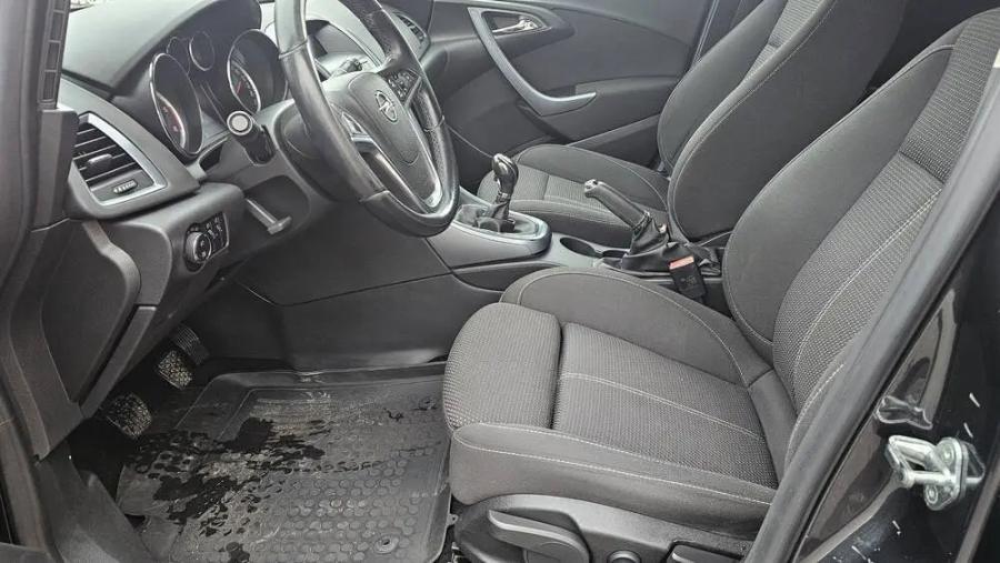 Melns Opel Astra 2012 Rīga, ar dzinēja tilpumu 1.70 L un nobraukumu 294 tūkst. km par 2450 €, foto 11 vietnē AUTOMOTO.COM.LV