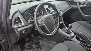 Melns Opel Astra 2012 Rīga, ar dzinēja tilpumu 1.70 L un nobraukumu 294 tūkst. km par 2450 €, foto 12 vietnē AUTOMOTO.COM.LV