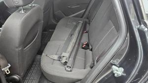 Melns Opel Astra 2012 Rīga, ar dzinēja tilpumu 1.70 L un nobraukumu 294 tūkst. km par 2450 €, foto 15 vietnē AUTOMOTO.COM.LV