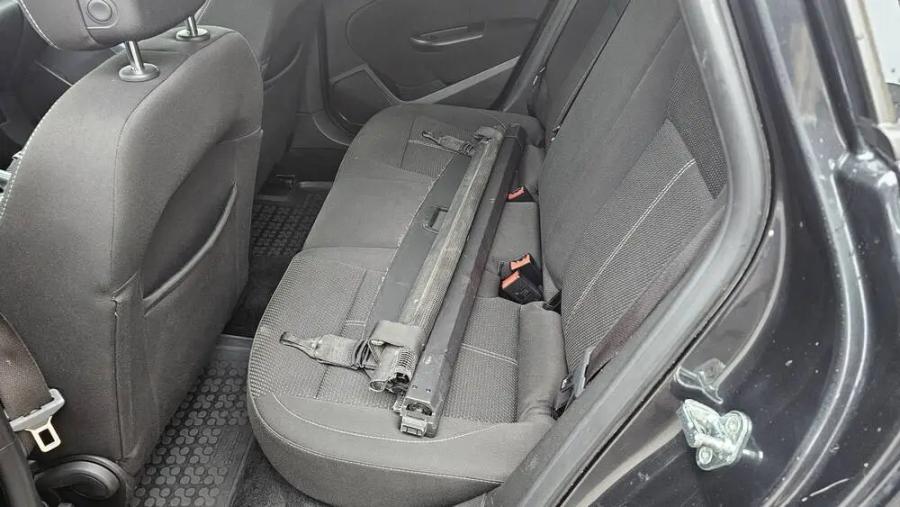 Melns Opel Astra 2012 Rīga, ar dzinēja tilpumu 1.70 L un nobraukumu 294 tūkst. km par 2450 €, foto 15 vietnē AUTOMOTO.COM.LV