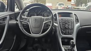 Melns Opel Astra 2012 Rīga, ar dzinēja tilpumu 1.70 L un nobraukumu 294 tūkst. km par 2450 €, foto 16 vietnē AUTOMOTO.COM.LV