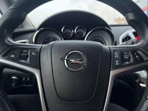 Melns Opel Astra 2012 Rēzekne, ar dzinēja tilpumu 1.70 L un nobraukumu 263 tūkst. km par 4390 €, foto 10 vietnē AUTOMOTO.COM.LV