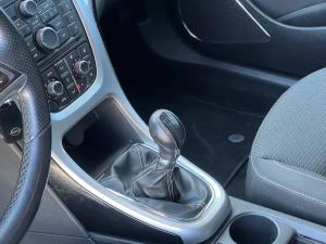 Melns Opel Astra 2012 Rēzekne, ar dzinēja tilpumu 1.70 L un nobraukumu 263 tūkst. km par 4390 €, foto 11 vietnē AUTOMOTO.COM.LV