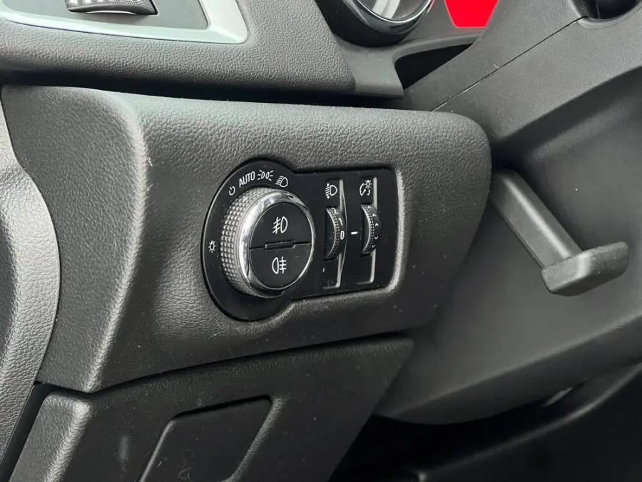 Melns Opel Astra 2012 Rēzekne, ar dzinēja tilpumu 1.70 L un nobraukumu 263 tūkst. km par 4390 €, foto 14 vietnē AUTOMOTO.COM.LV