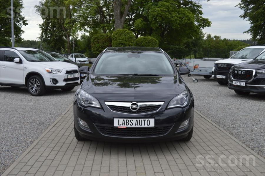 Melns Opel Astra 2012 Tukums, ar dzinēja tilpumu 1.60 L un nobraukumu 210 tūkst. km par 5395 €, foto 3 vietnē AUTOMOTO.COM.LV