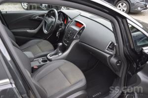Melns Opel Astra 2012 Tukums, ar dzinēja tilpumu 1.60 L un nobraukumu 210 tūkst. km par 5395 €, foto 12 vietnē AUTOMOTO.COM.LV