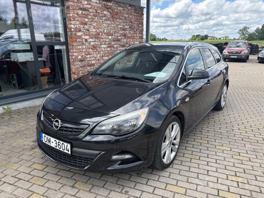 Black Opel Astra 2012 in Talsi, with an engine capacity of 2.00 L and mileage of 0 thousand km for 4900 €, photo 1 on AUTOMOTO.COM.LV