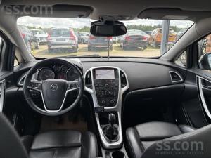 Black Opel Astra 2012 in Talsi, with an engine capacity of 2.00 L and mileage of 0 thousand km for 4900 €, photo 11 on AUTOMOTO.COM.LV