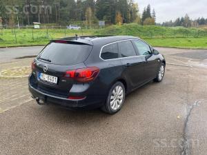 Melns Opel Astra 2012 Ogre, ar dzinēja tilpumu 2.00 L un nobraukumu 295 tūkst. km par 3150 €, foto 4 vietnē AUTOMOTO.COM.LV