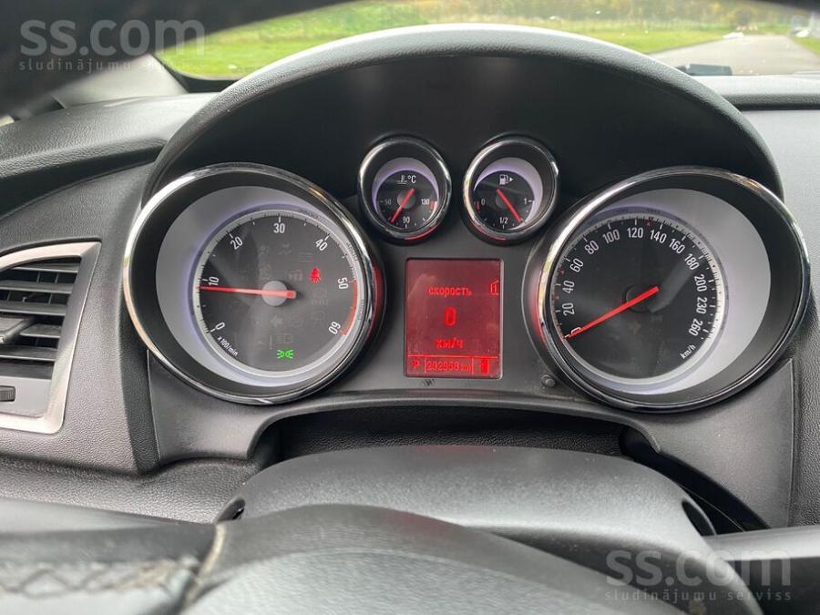 Melns Opel Astra 2012 Ogre, ar dzinēja tilpumu 2.00 L un nobraukumu 295 tūkst. km par 3150 €, foto 9 vietnē AUTOMOTO.COM.LV