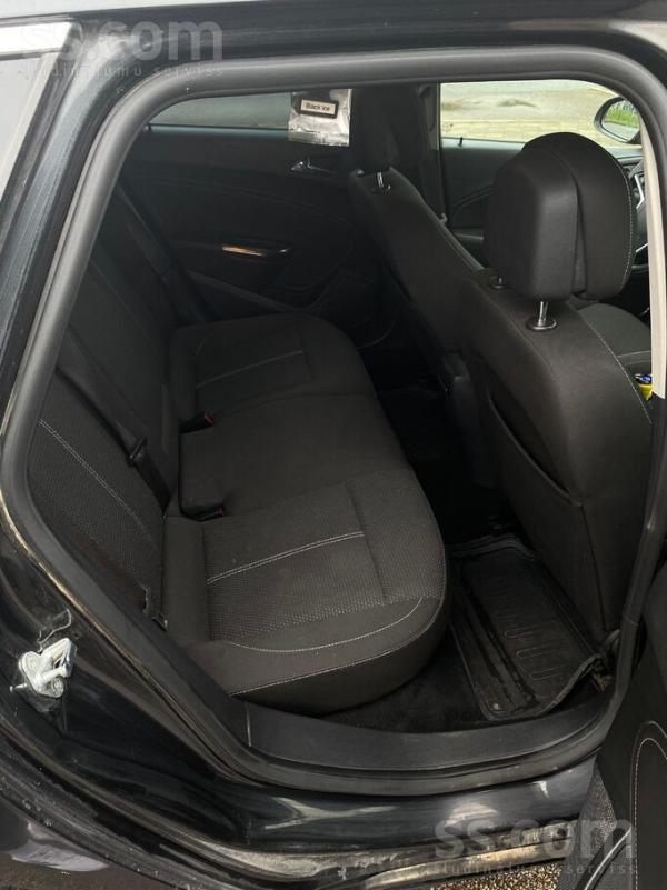 Melns Opel Astra 2012 Ogre, ar dzinēja tilpumu 2.00 L un nobraukumu 295 tūkst. km par 3150 €, foto 9 vietnē AUTOMOTO.COM.LV