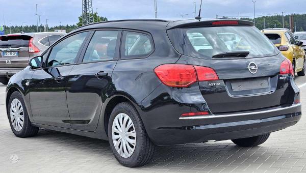 Melns Opel Astra 2012 Tauragė, ar dzinēja tilpumu 1.25 L un nobraukumu 270 tūkst. km par 2400 €, foto 7 vietnē AUTOMOTO.COM.LV