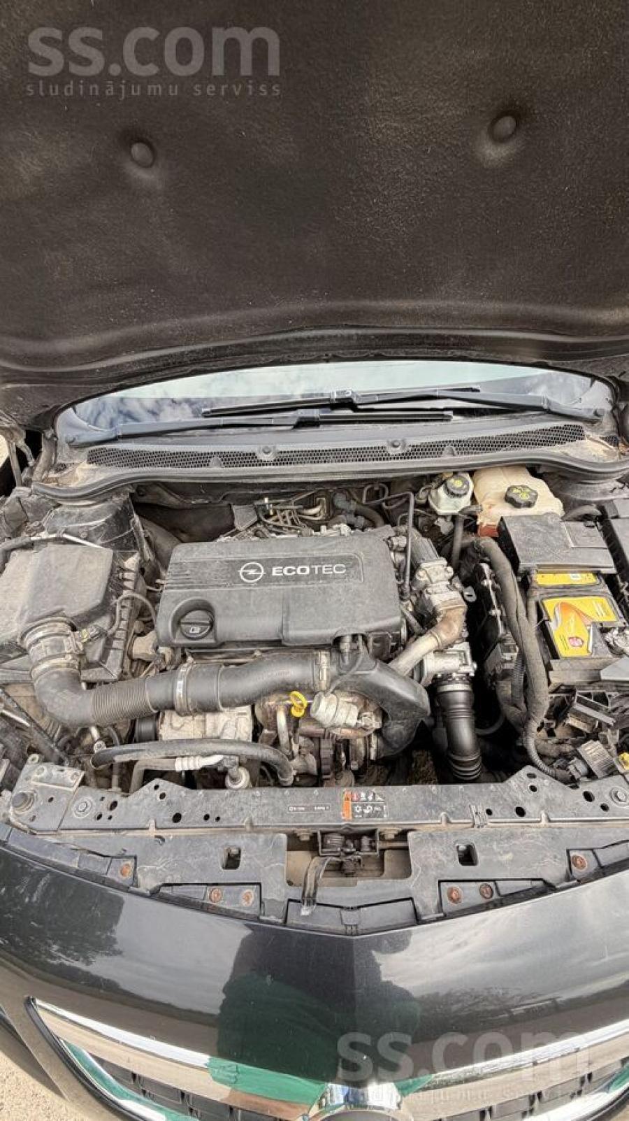Black Opel Astra 2012 in Madona, with an engine capacity of 1.70 L and mileage of 229 thousand km for 3100 €, photo 12 on AUTOMOTO.COM.LV