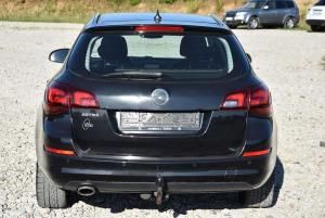 Black Opel Astra 2012 in Vilnius, with an engine capacity of 1.40 L and mileage of 194 thousand km for 2900 €, photo 6 on AUTOMOTO.COM.LV
