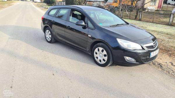 Melns Opel Astra 2012 Šauļi, ar dzinēja tilpumu 1.70 L un nobraukumu 276 tūkst. km par 2950 €, foto 3 vietnē AUTOMOTO.COM.LV