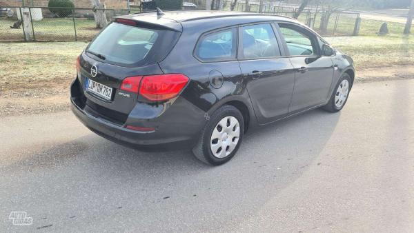 Melns Opel Astra 2012 Šauļi, ar dzinēja tilpumu 1.70 L un nobraukumu 276 tūkst. km par 2950 €, foto 4 vietnē AUTOMOTO.COM.LV