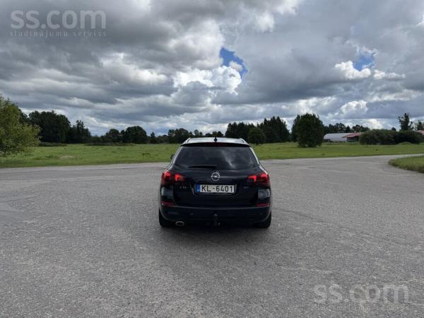Black Opel Astra 2012 in Cesis, with an engine capacity of 2.00 L and mileage of 0 thousand km for 3500 €, photo 3 on AUTOMOTO.COM.LV