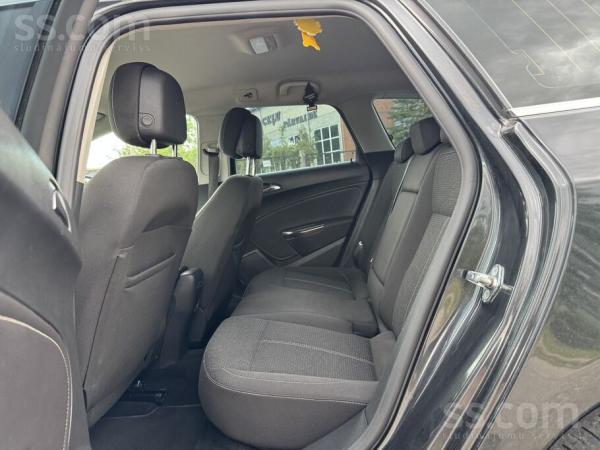 Black Opel Astra 2012 in Cesis, with an engine capacity of 2.00 L and mileage of 0 thousand km for 3500 €, photo 10 on AUTOMOTO.COM.LV