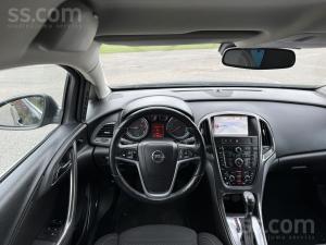 Black Opel Astra 2012 in Cesis, with an engine capacity of 2.00 L and mileage of 0 thousand km for 3500 €, photo 13 on AUTOMOTO.COM.LV